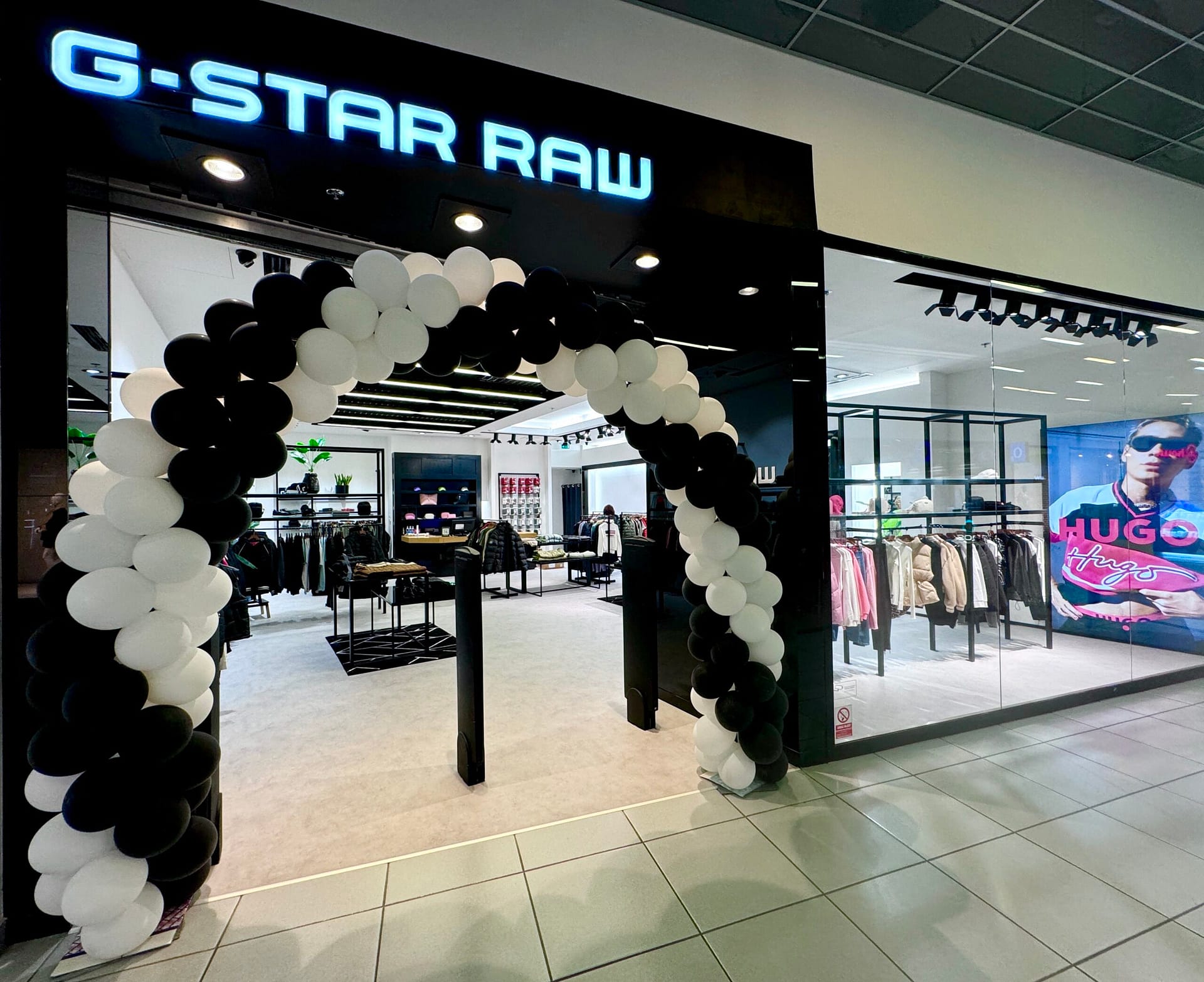 G-STAR RAW / HUGO - Obchodné centrum Laugaricio