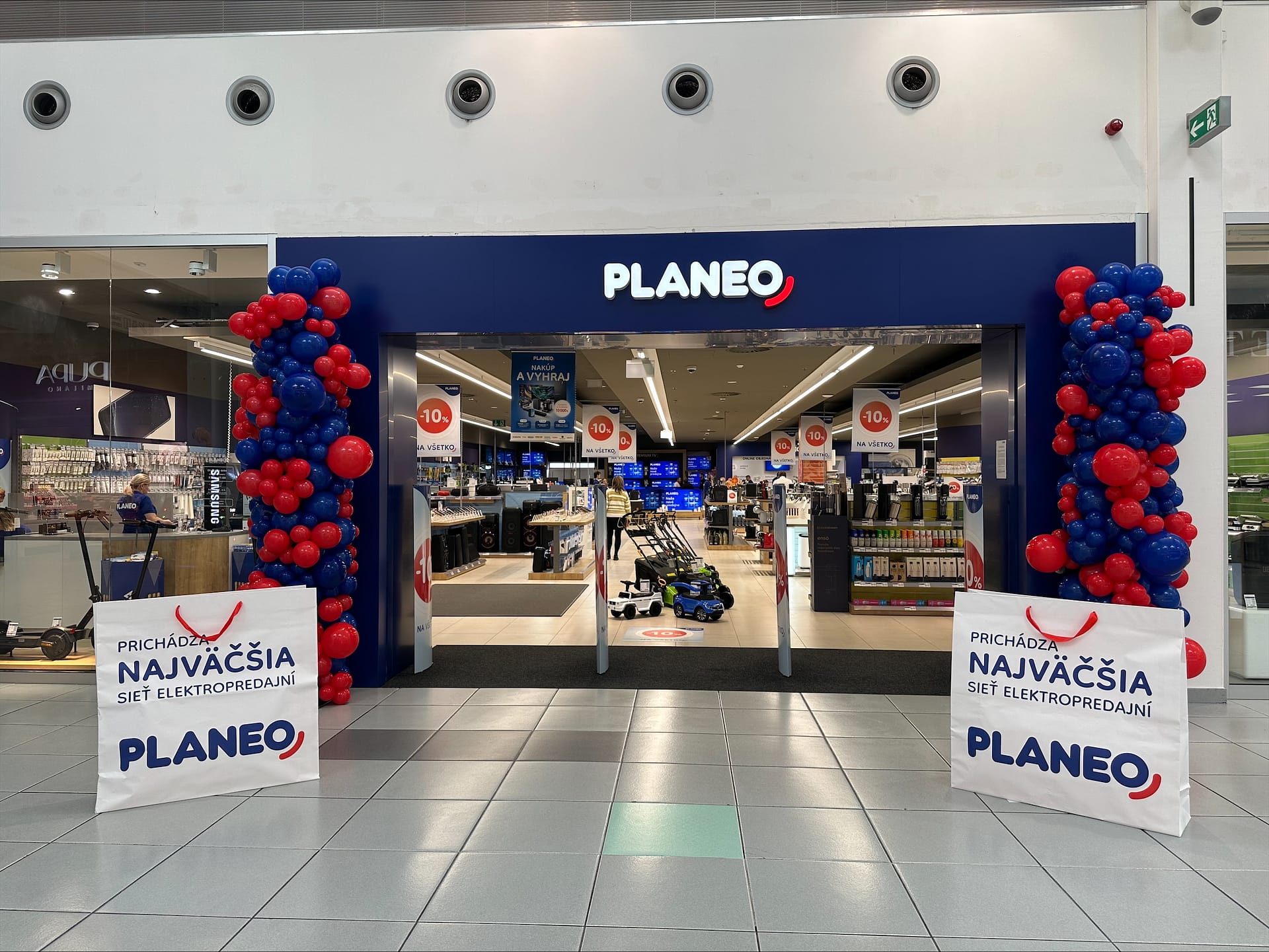 PLANEO - Obchodné centrum Laugaricio